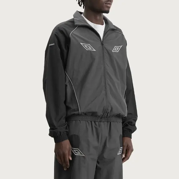 UMBRO BY SLAM JAM Eyes Track Top Exclusive - Dark Grey/black