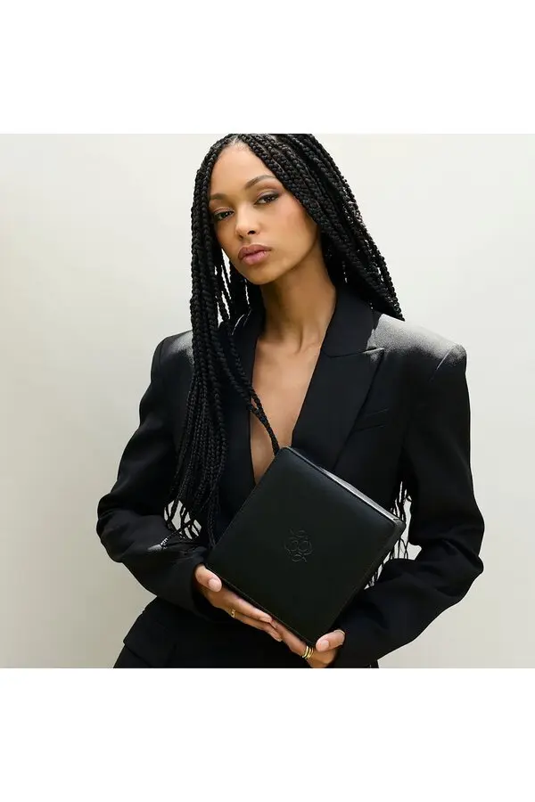ETOILE COLLECTIVE Capsule Case In Black