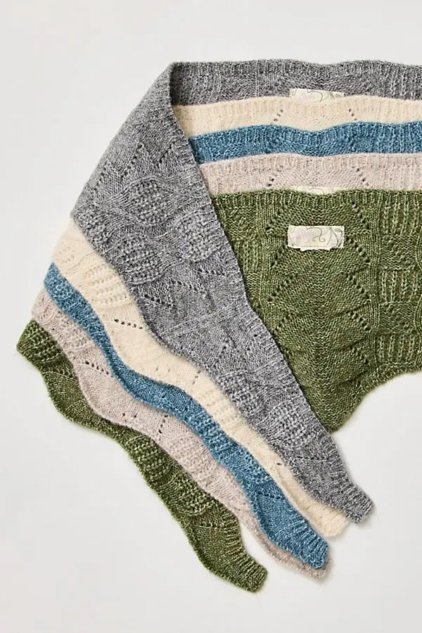 Free People Cable Knit Triangle Scarf - Heather Grey