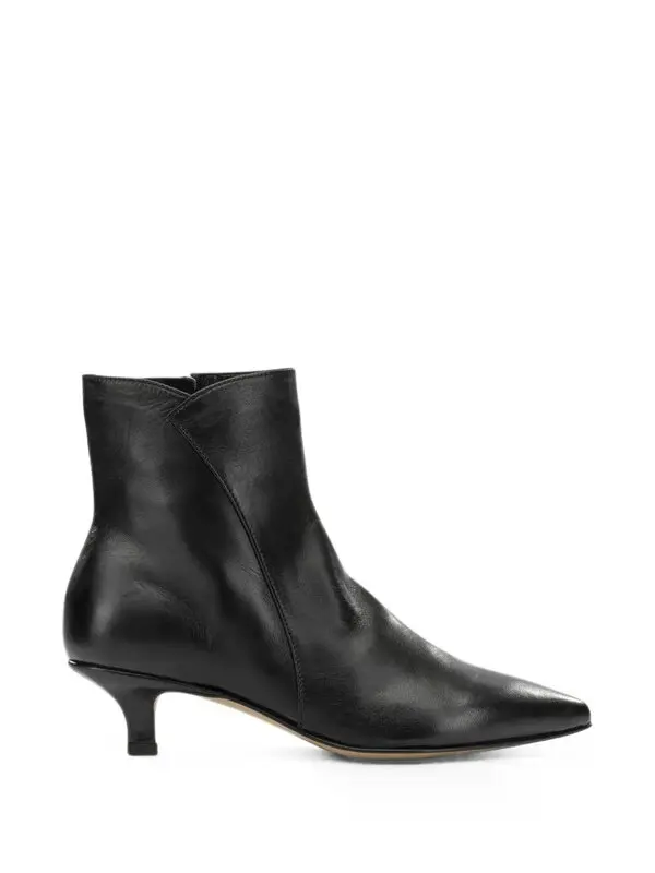 POMME D´OR Pointed-toe Leather Ankle Boots