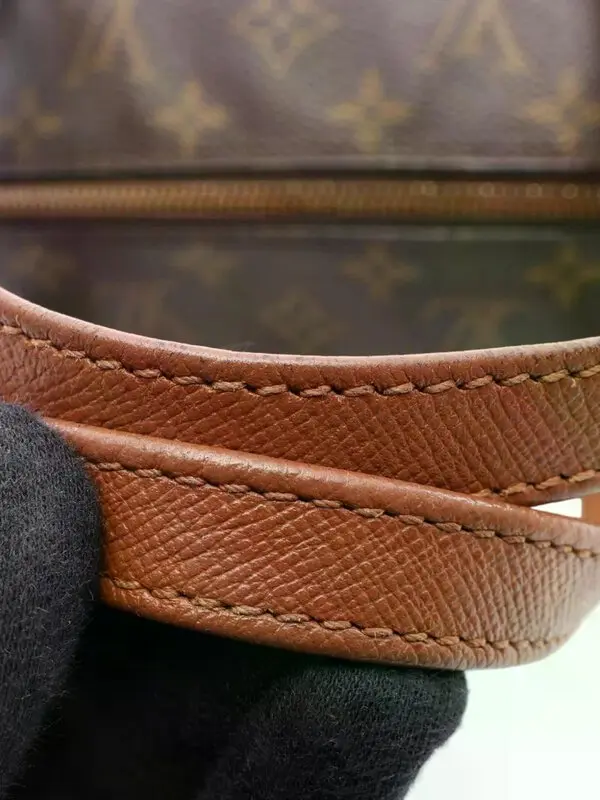 LOUIS VUITTON Monogram Papillon 30 Handbag