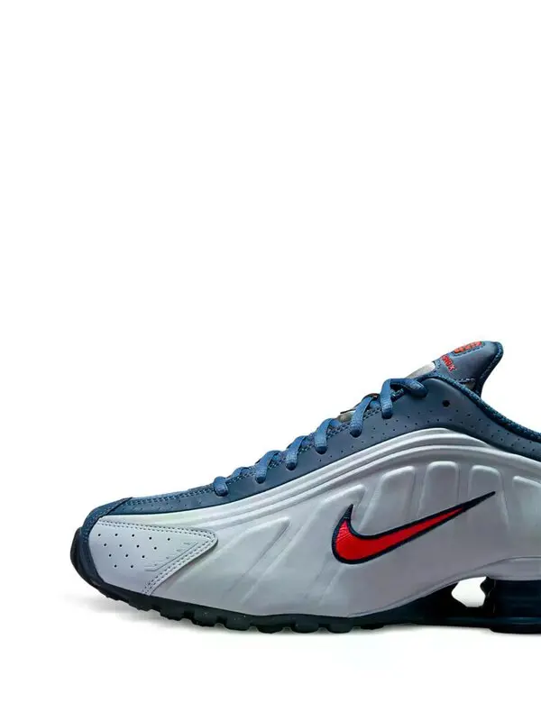 Nike Shox R4 Sneakers