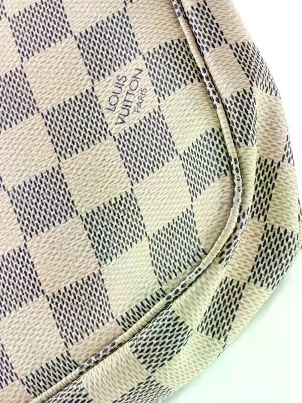 LOUIS VUITTON Pochette Accessoires Damier Clutch Bag