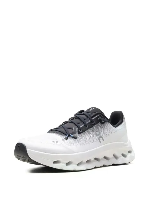 On Cloudtilt Sneakers - White