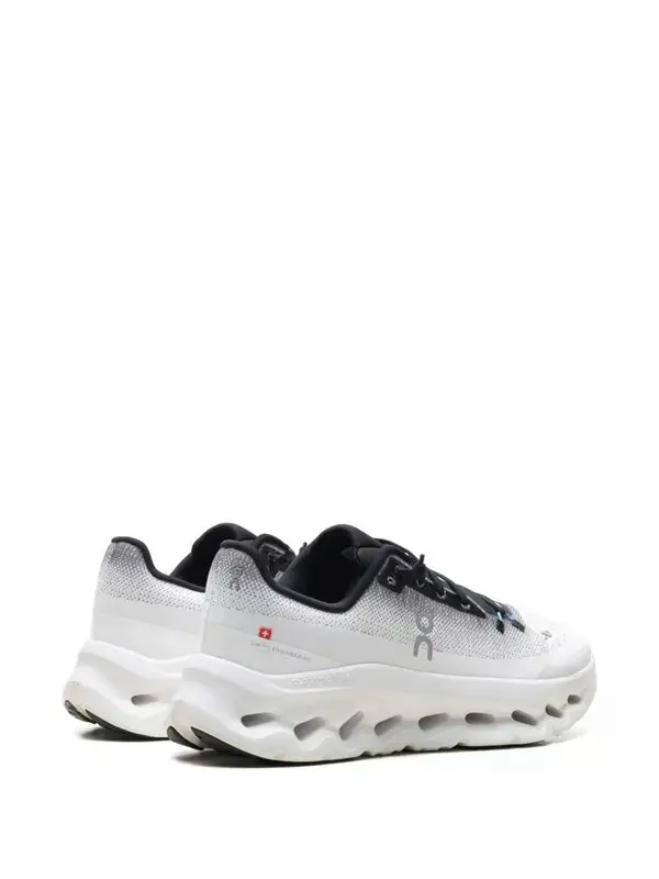 On Cloudtilt Sneakers - White