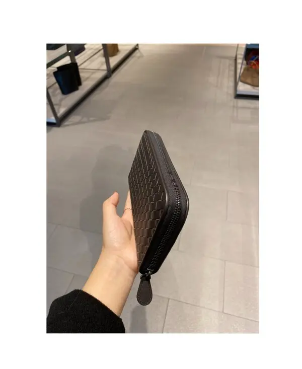 Bottega Veneta Zip-around Wallet