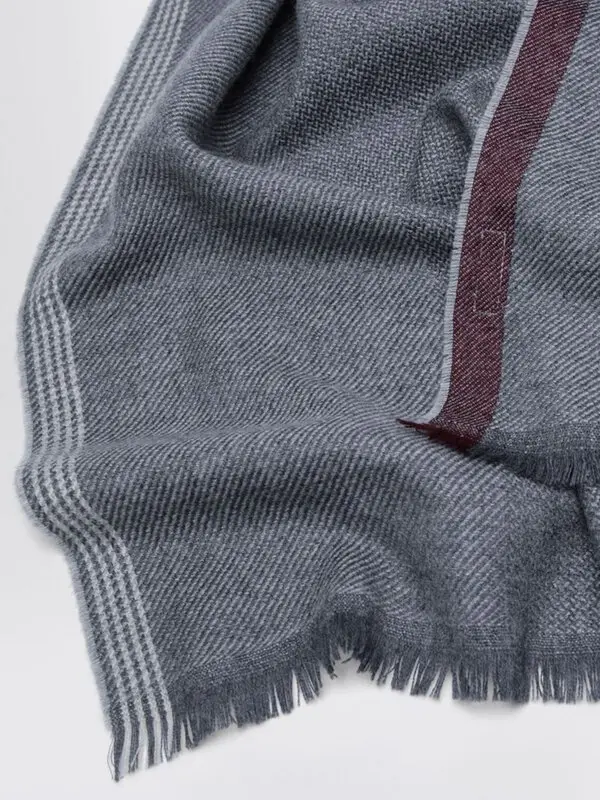 Brunello Cucinelli Scarf In A Fine Wool And Cashmere Blend - Grey