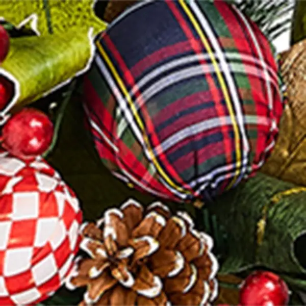 MACKENZIE-CHILDS Timeless Tartan Garland