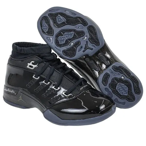 JORDAN 17 Low Patent - Black