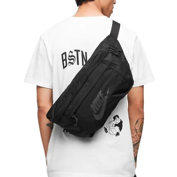 Nike Tech Hip Pack