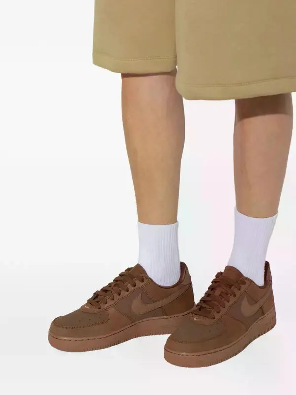 Nike Force 1 Retro Sneakers