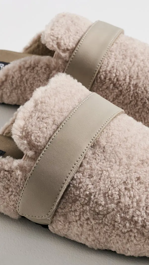 ROAM Slim Fuzzy Loaf Mules