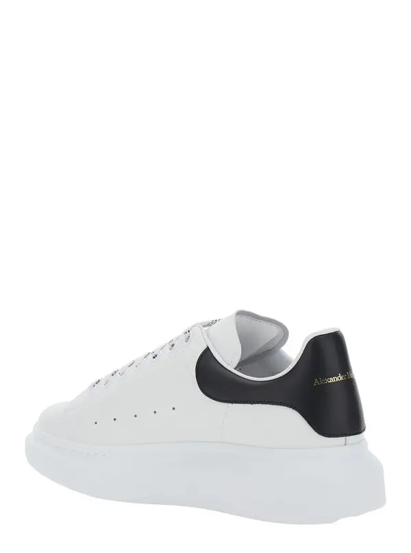 Alexander McQueen Black And Low Top Sneakers With Logo Lettering On Tongue And Contrasting Heel In Leather - White
