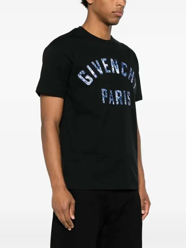 Givenchy T-shirt With Appliqu