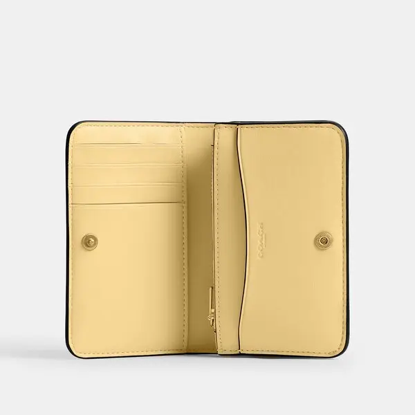 COACH OUTLET Essential Slim Card Case - Brass/vanilla