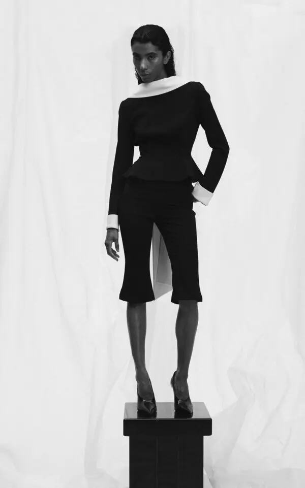 Arakii Wide Cuff Blazer Top