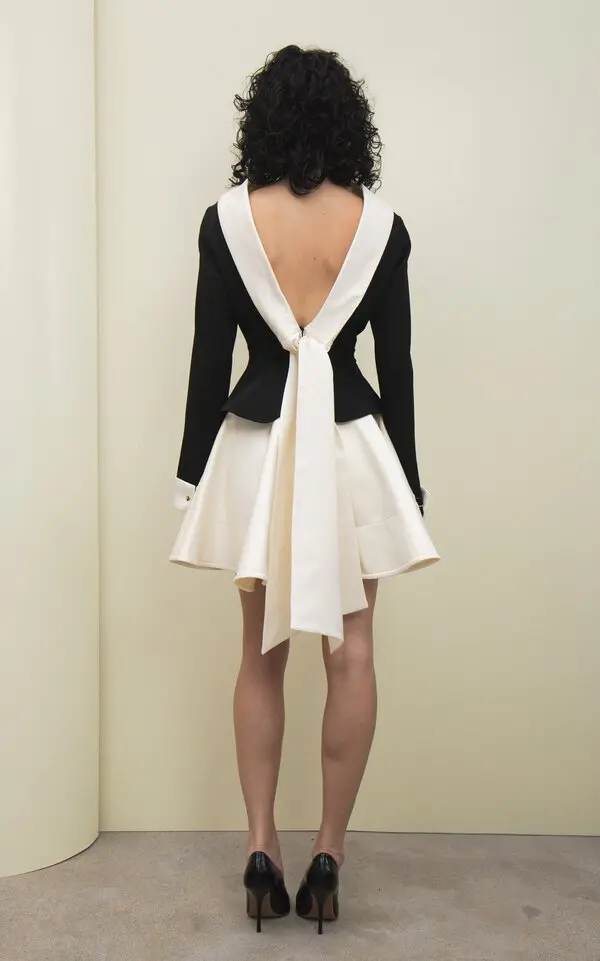 Arakii Wide Cuff Blazer Top