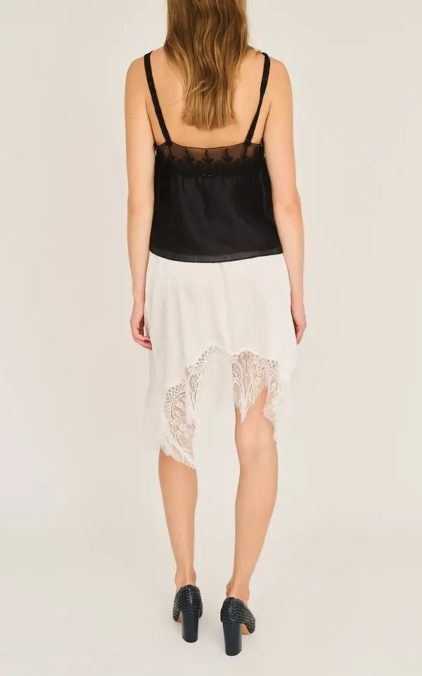 THE GARMENT Gilian Flower Top - Black