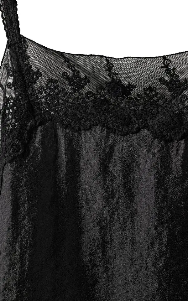 THE GARMENT Gilian Flower Top - Black