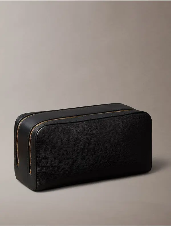Calvin Klein Premium Leather Dopp Kit