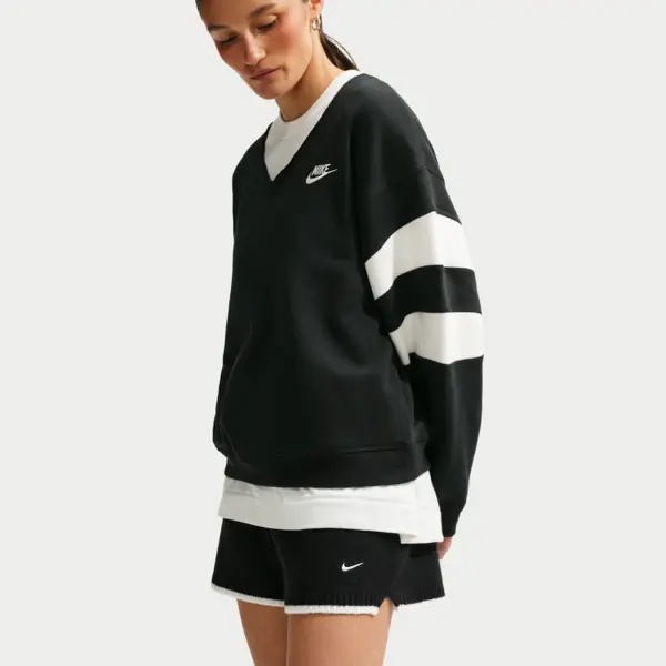 Nike Chill Knit Mid-rise Shorts - Black