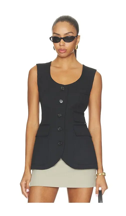 Smythe Portrait Neck Vest In Black - Deep Black