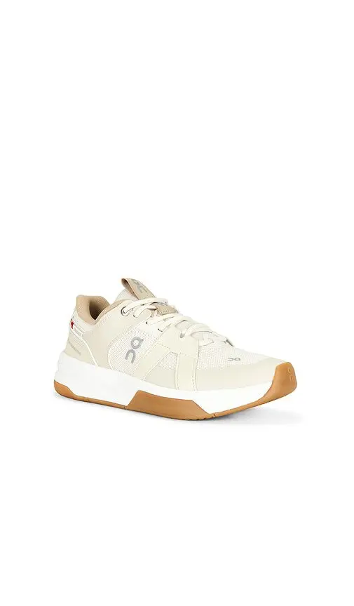 On The Roger Clubhouse Pro 2 Sneaker In Beige