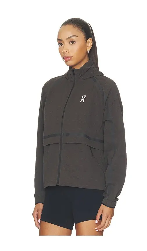 On Performance Volt Jacket In Chocolate