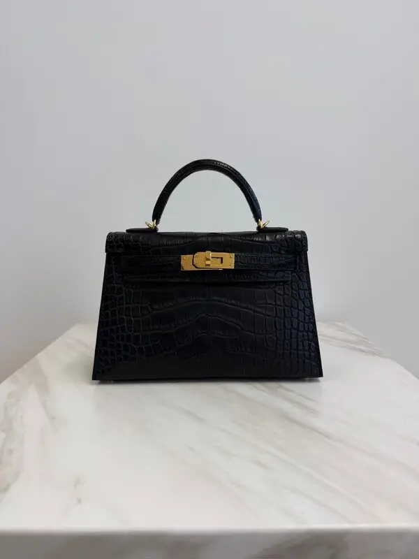 Hermès Mini Kelly Matte Alligator Gold Hardware - Black