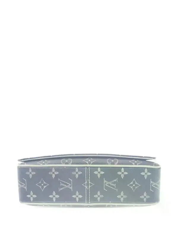 LOUIS VUITTON 2000-2026 Monogram Gradient District Pm Crossbody Bag
