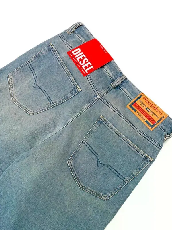 DIESEL® 2001 D-macro Whiskered Jeans