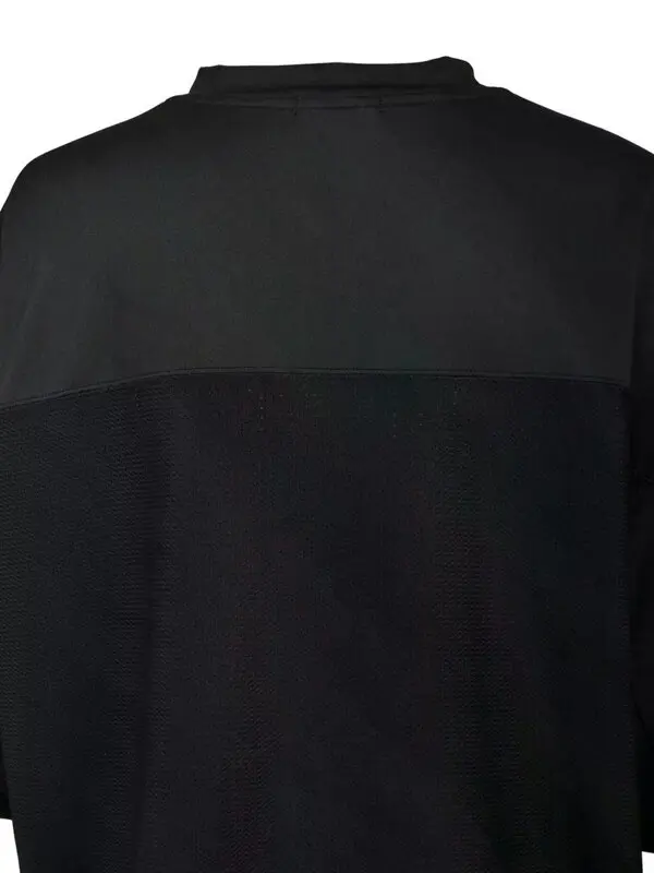 INTODUSK Logo-print V-neck T-shirt