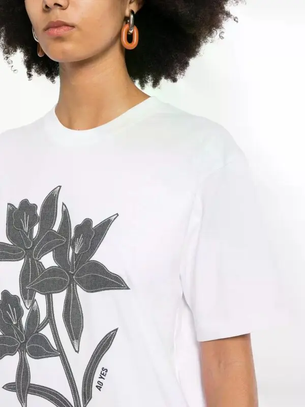 AO YES Floral Print T-shirt