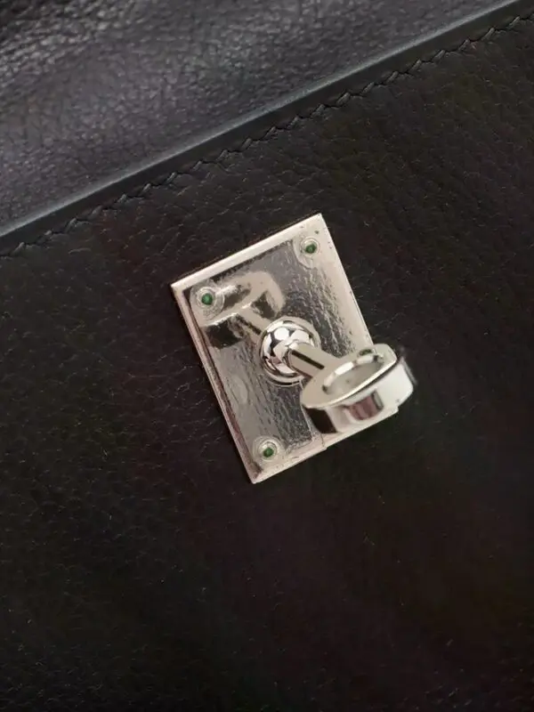 Hermès 2004 Evergrain Kelly Pochette Handbag