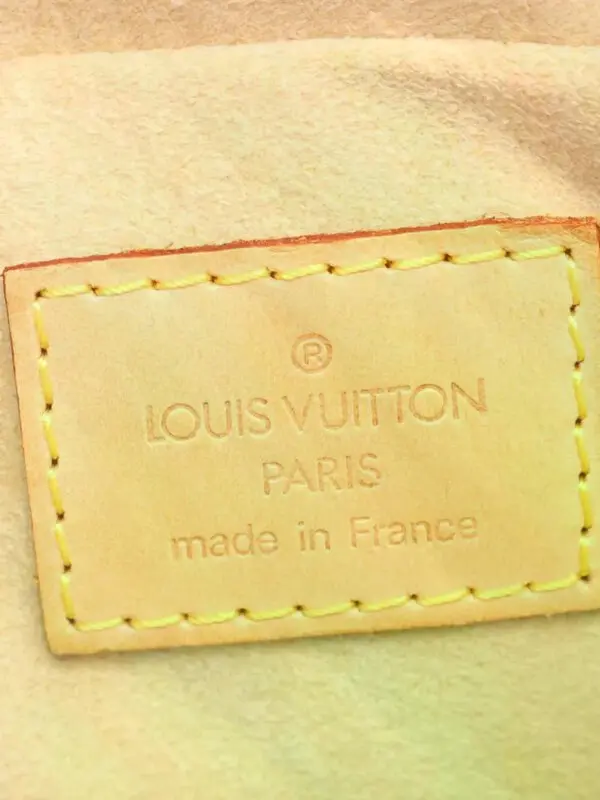 LOUIS VUITTON Monogram Manhattan Pm Handbag - Brown