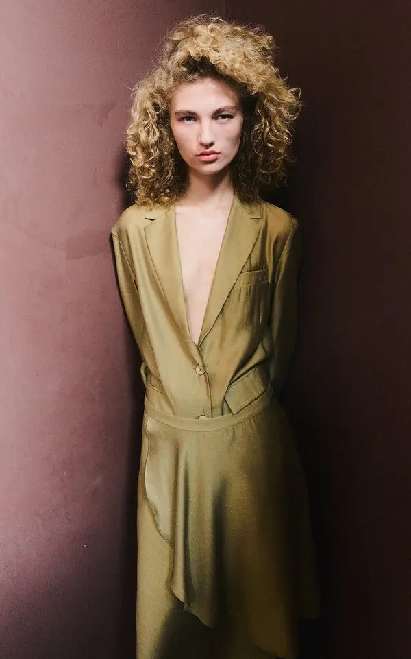 THE GARMENT Eleanor Wool-blend Blazer - Olive