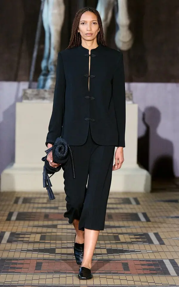 THE GARMENT Crepe Culottes - Black