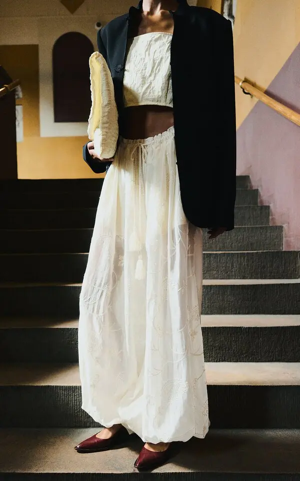 THE GARMENT Aria Show Top