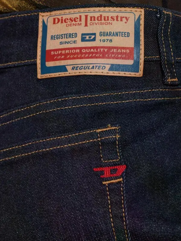 DIESEL® 1969 D-ebbey Jeans