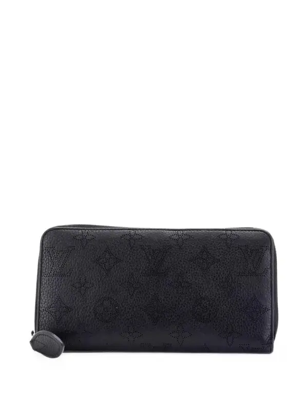 LOUIS VUITTON Zippy Wallet Mahina Leather Small Wallets