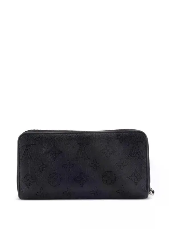 LOUIS VUITTON Zippy Wallet Mahina Leather Small Wallets - Black
