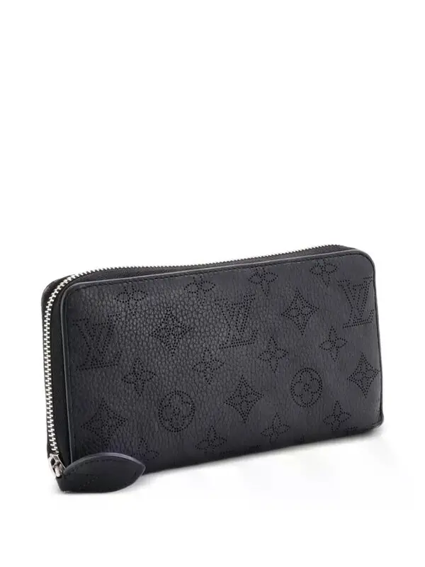 LOUIS VUITTON Zippy Wallet Mahina Leather Small Wallets