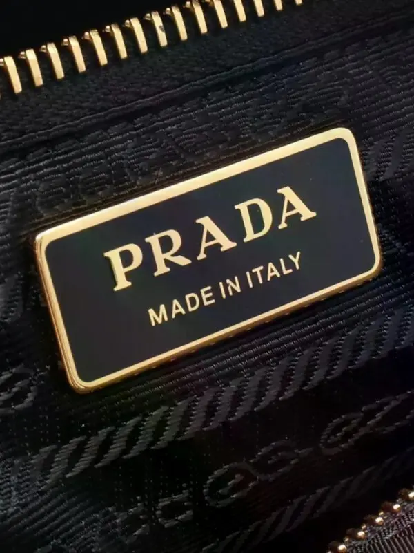 Prada 2013-2026 Medium Impuntu Re Nylon Re Edition 1995 Chaine Tote Bag