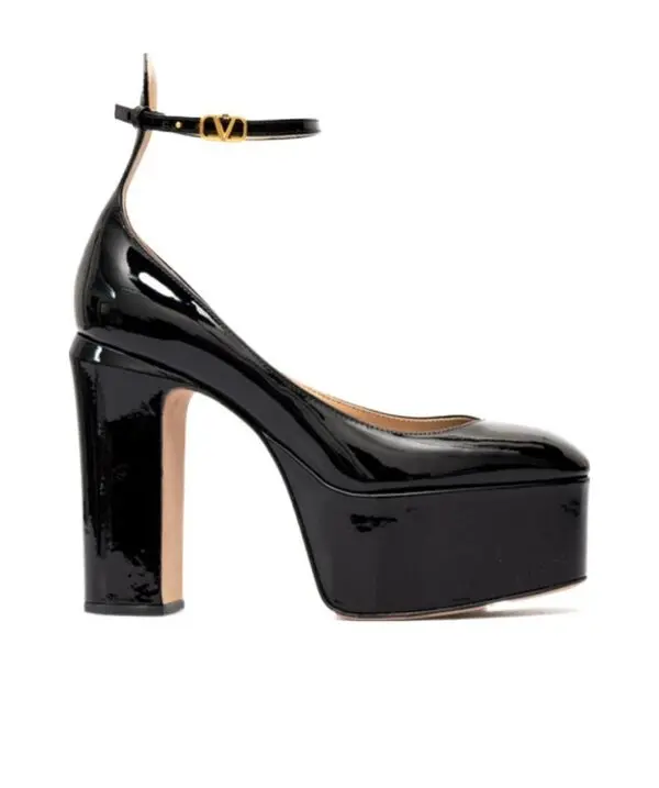 Valentino Garavani Vlogo Platform Pumps - Black