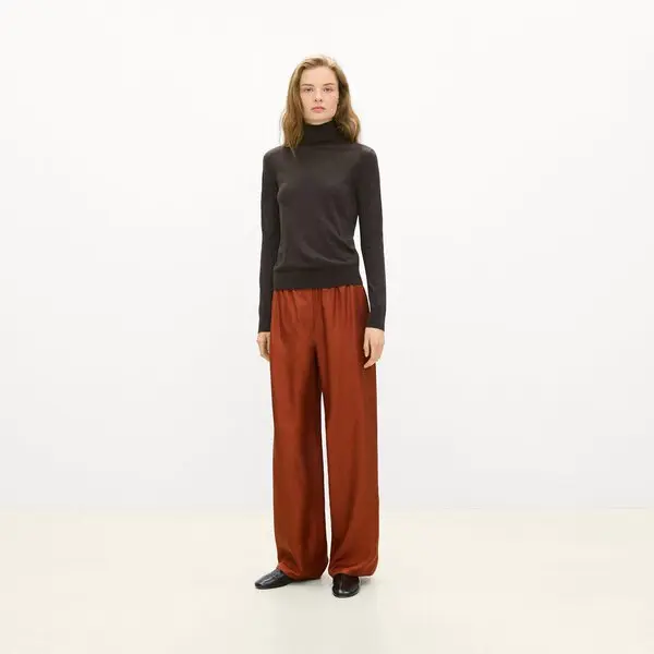 Theory Flowy Pant In Mod Silk Twill - Umber