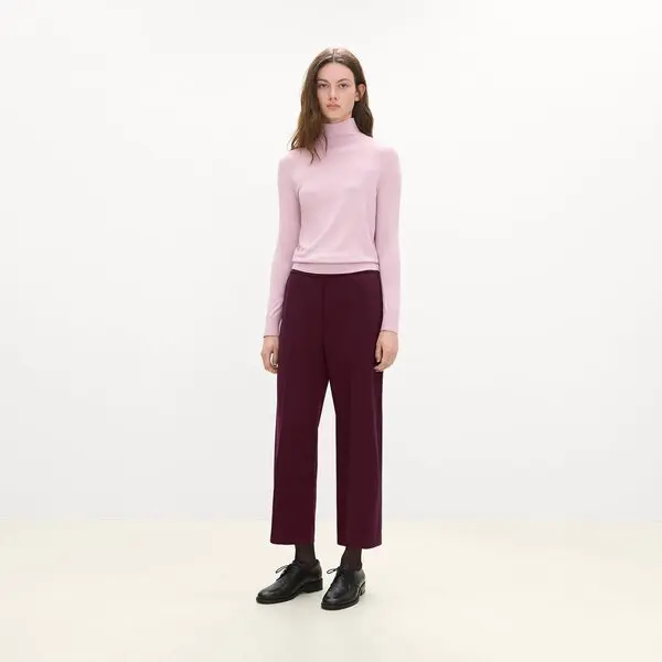 Theory Classic Straight Pull-on Pant In Admiral Crepe - Deep Mulberry
