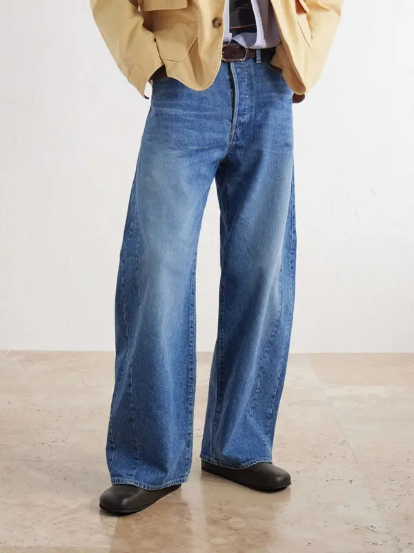 COMMON PROJECTS Leather Clogs