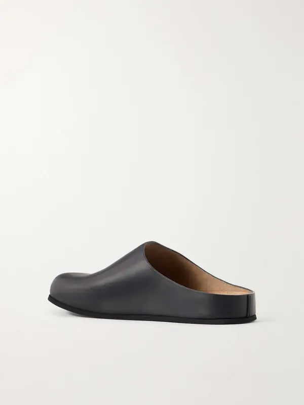 COMMON PROJECTS Leather Clogs