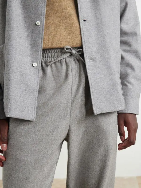 De Bonne Facture Tapered Virgin Wool Drawstring Trousers