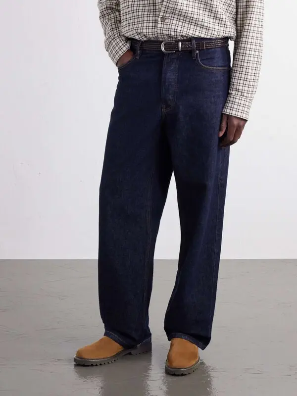 COMMON PROJECTS Suede Boots